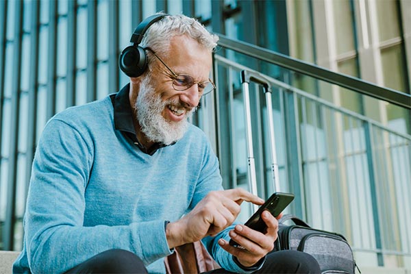 Demo-Videos & Webinare: Erleben Sie die aconso Software